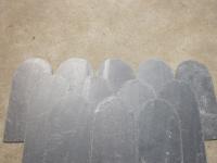 China Natural Slate Roof Tiles 400x250mm Grey Hubei Slate Stone Roofing for sale