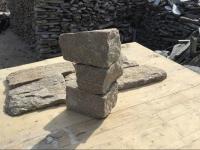 China Sesame Yellow Granite Random Stone Veneer Natural Ledgestone Field Stone 60kg per m2 for sale