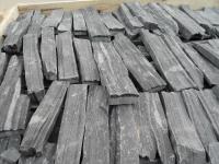 China Natural Black Slate Stone Veneer Fieldstone Wall Cladding 60kg per m2 2-3cm Thick for sale