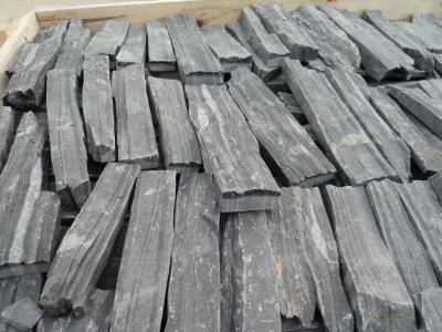 China Natural Black Slate Stone Veneer Fieldstone Wall Cladding 60kg per m2 2-3cm Thick for sale