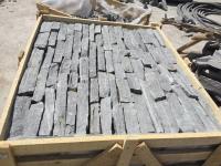 China Navy Quartzite Field Stone Random Ledge Stone Veneer Natural Split 60kgs/m2 2-3.5cm for sale