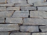 China Navy Quartzite Field Stone Random Ledge Stone Veneer Natural Split 60kgs/m2 2-3.5cm for sale