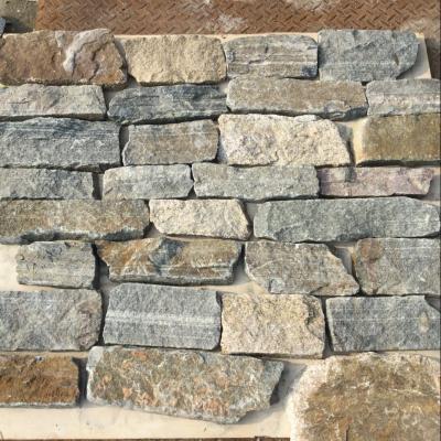China Natural Quartzite Granite Field Stone Veneer Random Ledger Stone 2-3.5cm Thick for sale