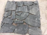 China Black Quartzite Random Flagstone 30-50cm Flamed Patio Pavers Natural Stone for sale