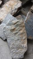 China Blue Quartzite Random Flagstone 2-3.5cm Thick Irregular Crazy Stone for Patio Flooring for sale