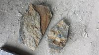 China Blue Quartzite Random Flagstone 2-3.5cm Thick Irregular Crazy Stone for Patio Flooring for sale