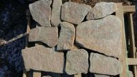 China Tumbled Rustic Quartzite Random Flagstone 2-3.5cm Thick for Wall and Flooring for sale