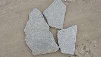 China Tumbled Green Quartzite Random Flagstone 2-3.5cm Irregular Wall Landscaping Stone for sale
