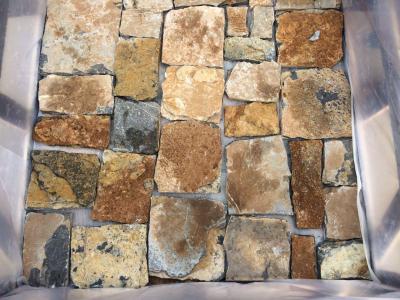 China Yellow Slate Stone Cladding Split Face Wall Tiles Random Natural Stone 10x10cm for sale