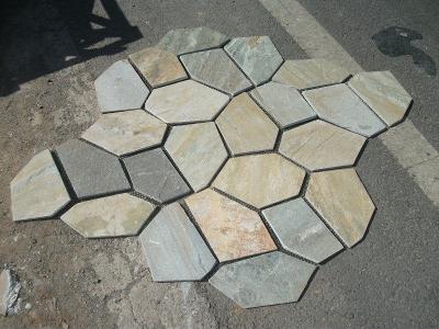 China Oyster Split Face Slate Flagstone Natural Quartzite Patio Stone 1.2-1.5cm Thick for sale