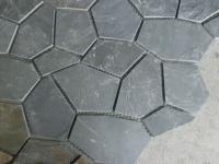 China Black Slate Flagstone Pavers 1.2-1.5cm Natural Patio Flooring Stones for Walkways for sale