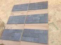 China Natural Black Slate Flagstone Patio Pavers 610x305mm Riven Finish Floor Stone for sale