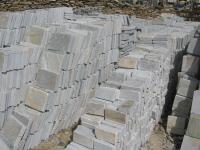 China Natural Yellow Oyster Slate Quartzite Paving Stone 60x60cm Tumbled Patio Pavers for sale