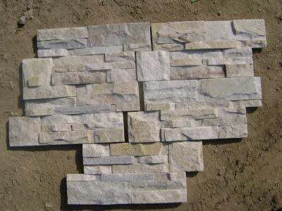 China Off White Quartzite Thin Stone Veneer 18x35cm S Cut Ledgestone for Wall Cladding for sale