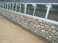 China Natural Multicolor Pebble Stone Wall Cladding 10-25cm for Indoor Outdoor Decoration for sale