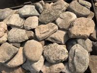 China Natural Multicolor Pebble Stone Wall Cladding 10-25cm for Indoor Outdoor Decoration for sale