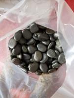 China Polished Black Pebble Stones 2-3cm Natural River Cobble for Landscaping Decoration for sale