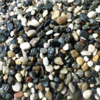 China Natural Polished Pebble Stones 3-5cm Multicolor River Cobbles for Landscaping Decoration for sale
