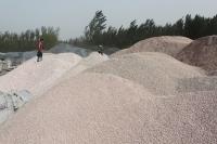 China Pink Gravel Crushed Stone 1-3mm 3-5mm 5-8mm Landscaping Pebbles for Garden Driveway Decoration for sale