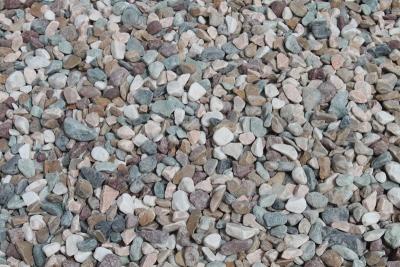 China Multicolor Machine-Made Pebbles 1-3mm Crushed Stone Landscaping Gravels for Garden Decoration for sale