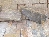 China New Yellow Quartzite Random Flagstone 2.5-3.5cm Natural Paving Stone for Landscaping for sale