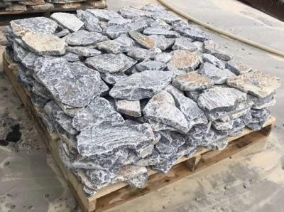 China Yellow Quartzite Random Flagstone 2.5-3.5cm Tumbled Crazy Stone for Patio Flooring for sale