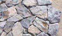 China Yellow Quartzite Random Flagstone 2.5-3.5cm Tumbled Crazy Stone for Patio Flooring for sale