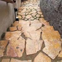 China New Yellow Slate Random Flagstones 2.5-3.5cm Thick Irregular Crazy Stones for Wall Floor Decoration for sale