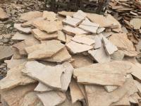 China New Yellow Slate Random Flagstones 2.5-3.5cm Thick Irregular Crazy Stones for Wall Floor Decoration for sale