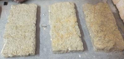 China New Yellow Slate Stepping Stones 60x30x3cm Natural Surface Split Edge Pavers for Garden Walkway for sale