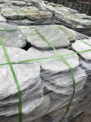 China Green Slate Round Stepping Stones 30x30cm Natural Stone Pavers for Garden Landscaping for sale