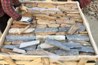 China Rustic Blue Quartzite Field Stone Veneer 2-3.5cm Natural Ledgestone Cladding for sale