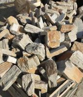 China Rustic Navy Quartzite Field Stone Veneer 2-3.5cm Natural Ledgestone Cladding for sale