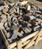 China Rustic Navy Quartzite Field Stone Veneer 2-3.5cm Natural Ledgestone Cladding for sale