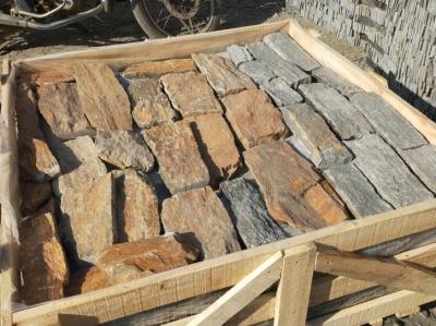 China Rustic Navy Quartzite Field Stone Veneer 2-3.5cm Natural Ledgestone Cladding for sale