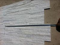 China White Quartzite Ledgestone Wall Panels 600x150mm Natural Split Stone Veneer for sale