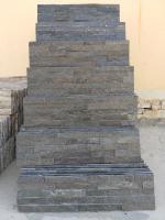 China Black Quartzite Ledgestone Natural Split Face Stone Veneer 600x150mm Wall Cladding for sale
