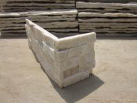 China Off White Quartzite Ledgestone Veneer 600x150mm Natural Split Wall Cladding for sale