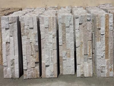 China Natural Quartzite Ledgestone Veneer 600x150mm Golden Line Silver Sunset Stone Cladding for sale