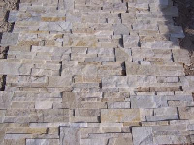 China Ivory White Quartzite Stacked Stone Ledgestone 180x350mm Natural Split Wall Cladding for sale