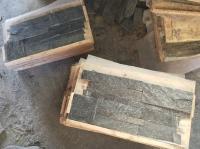 China Black Quartzite Ledgestone Thin Stone Veneer 180x350mm Natural Split Wall Panel for sale