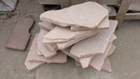 China Pink Sandstone Random Flagstone 2-3.5cm Natural Split Edge Patio Flooring Stone for sale
