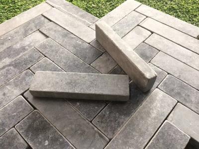 China Natural Chinese Blue Limestone Tumbled Strip Stone 200x50x25mm Floor and Wall Tile for sale