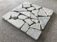 China Blue Limestone Tumbled Gravels on Mesh 500x500x25mm Flagstone Pavers for Walkway Wall Tiles for sale
