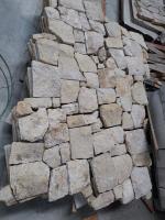 China Beige Limestone Meshed Flagstone 4 Mesh per m2 Natural Split Wall Cladding for sale