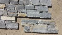 China Blue Quartzite Natural Stacked Stone Wall Cladding 600x150mm Cement Back for sale