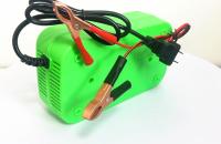 China Intelligent 12V 6A Lead Acid Battery Charger with Pulse Repair and Digital Display for Car Motorcycle for sale