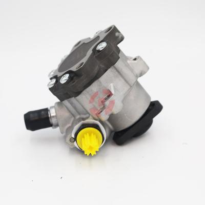 China Hydraulic Power Steering Pump Auto Power Steering Pump For VO LVO OE QVB000110 for sale