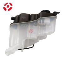 China Coolant expansion tank Cooling system expansion tank with pressure cap for Land Rover LR060349 for sale