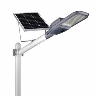 China Remote Operated Smart Solar Street Light IP65 Water Proof Street Light For Paths for sale